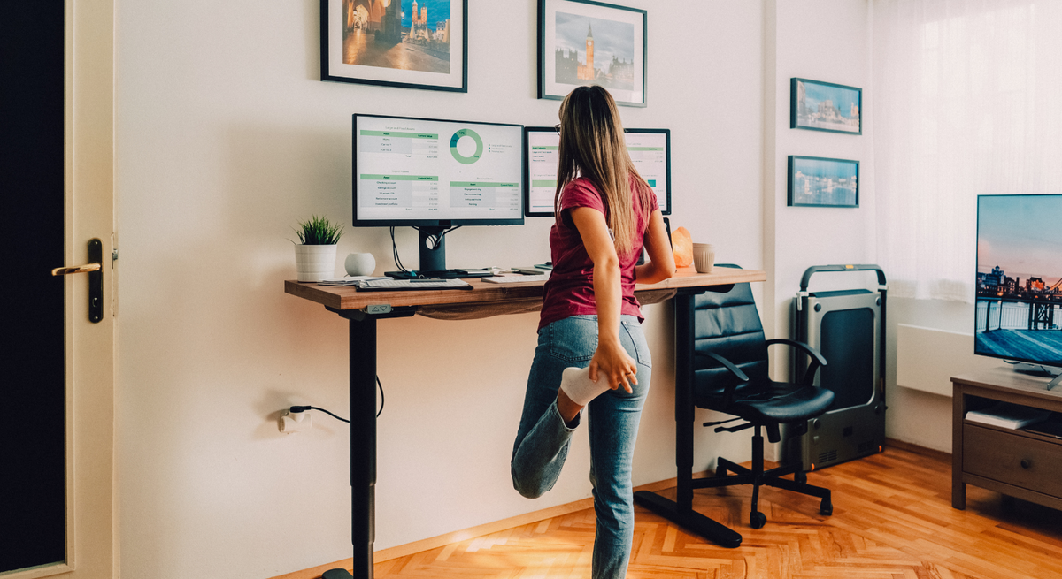 Health Benefits of Height-Adjustable Desks | Office Furniture Warehous